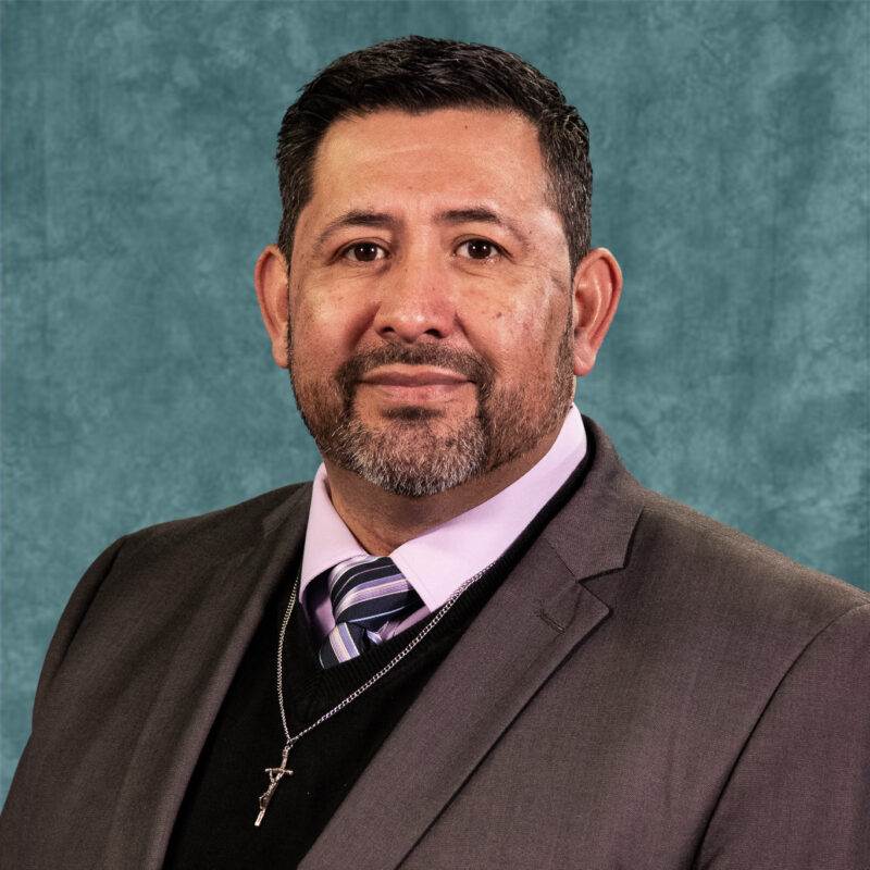 Movimientos y Apostolados - Evangelization and Family Life Ministries